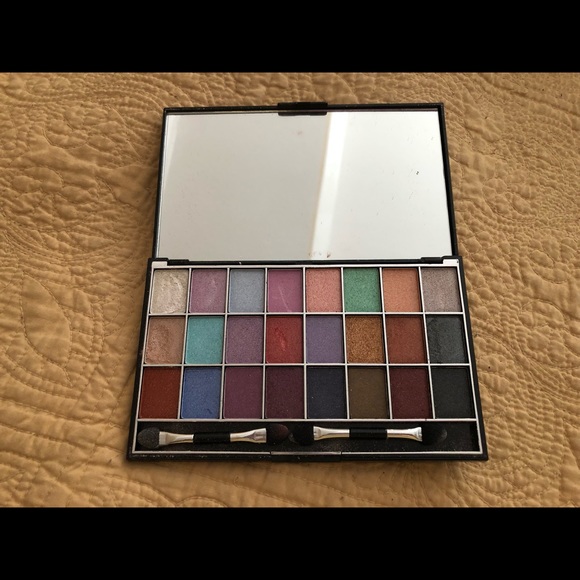 Hard Candy | Makeup | Hard Candy Eyeshadow Glam Kit Palette | Poshmark